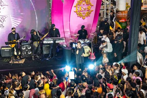 តន់ ចាន់សីម៉ា នៅតែជាកំពូលតារាចម្រៀងវ័យក្មេងដែលមិនអាចប្រកែកបានទោះបីជួបភ្លៀងប៉ុណ្ណាក៏ដោយ