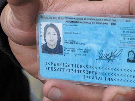 Cómo buscar un DNI gratis por nombre y apellido en Reniec Essalud SIS