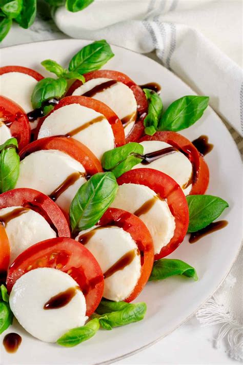 Tomato Basil Mozzarella Appetizer