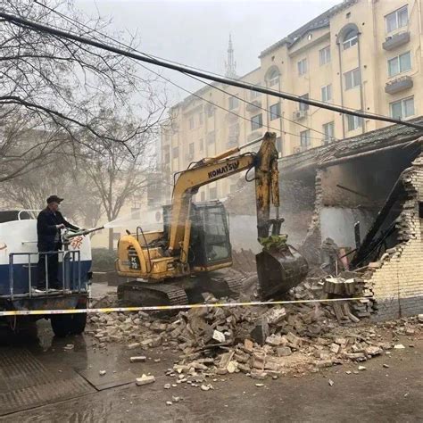 霸气！运城一占道20多年的建筑被依法拆除！位置在进行城市执法队