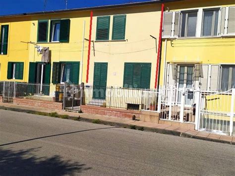 Vendita Villa Unifamiliare In Viale Italia San C Mirabella Eclano