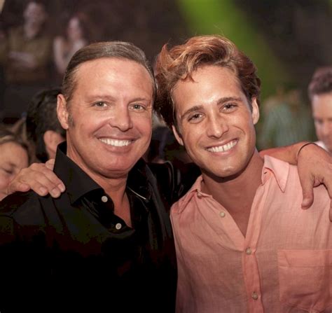 Segunda Temporada De Luis Miguel La Serie Ya Tiene Fecha De Estreno