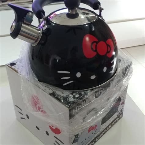 Hello Kitty Kettle Tv And Home Appliances Kitchen Appliances Kettles And Airpots On Carousell