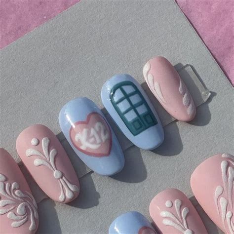 ෆ𝖈𝖗𝖞𝖇𝖆𝖇𝖞ෆ on Instagram Melanie Martinez Inspired Nails Which ones