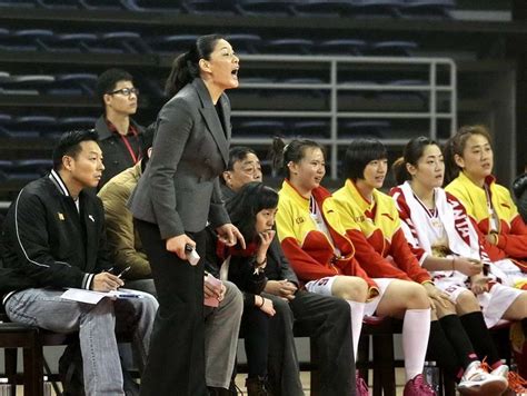 2米27女姚明为何落选亚青赛？猜测李昕与巩晓彬矛盾属无稽之谈腾讯新闻