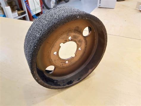 Vm Rubber Prodotti E Servizi Di Qualità Per Ricostruzione E Riparazione Degli Pneumatici E Di