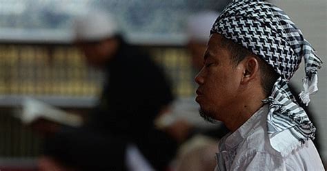 가난한 자의 고통 체험하는 이슬람 단식 성월 라마단 시작