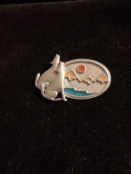 Howling Wolves Pin Apexx Auctions