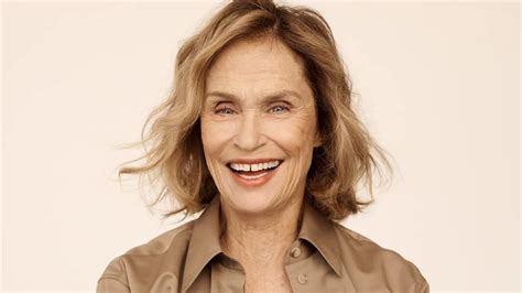 Lauren Hutton Height Weight Body Measurements