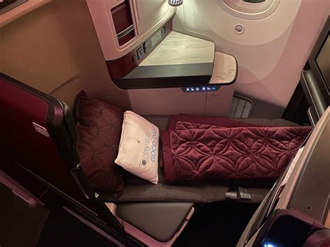Review Qatar Airways Business Class Boeing 787 9 One Mile At A Time