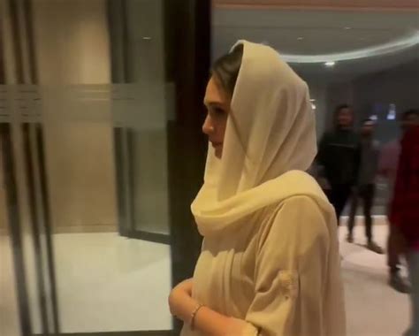 Irfan Pathans Wife Was Seen Without A Naqab Showing Her Face The