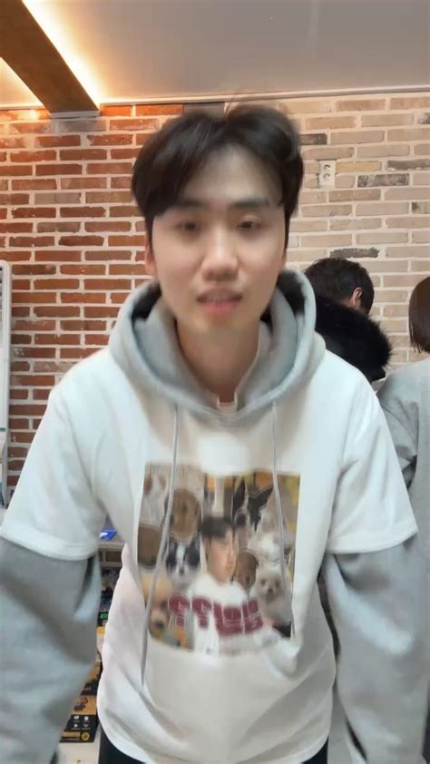 K아빠이강태 메롱아 행복하자 K 아빠 와 노견 임보 포메 유기견 유기견입양 Instagram
