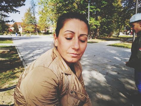Madre E Hijo En El Parque Foto Premium
