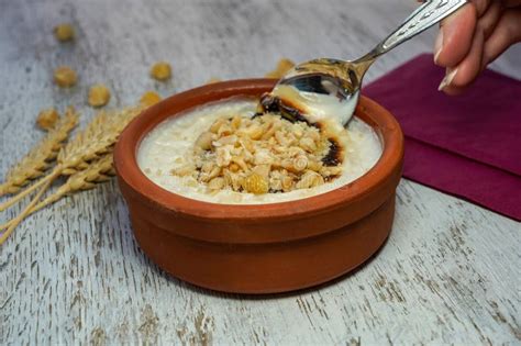 F r n Sütlaç Baked Rice Pudding Turkish Milky Dessert Sutlac in