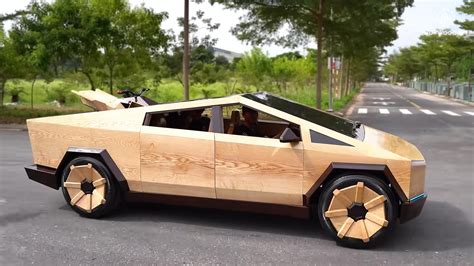 Photo Elon Musk S Vacation Tesla Cybertruck With Wooden Panels