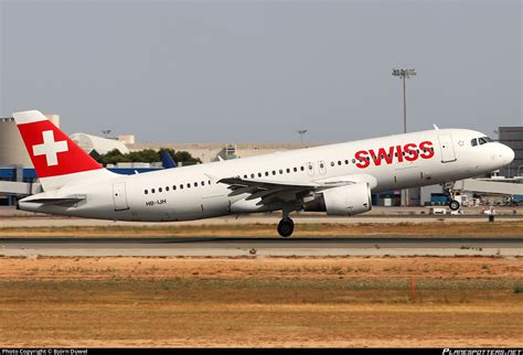 HB IJH Swiss Airbus A320 214 Photo by Björn Düwel ID 861094 Planespotters net