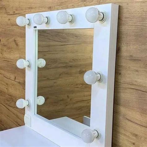 Туалетний столик з підсвіткою Білий Розетка Вмикач 2 999 грн Меблі для спальні Київ на Olx