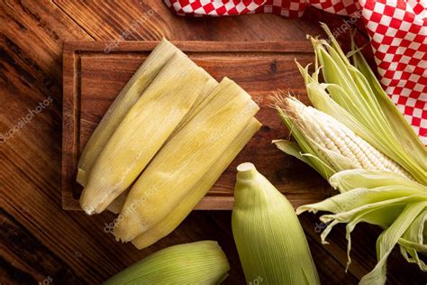 Tamales De Elote También Llamado Uchepos Plato Típico Mexicano Se