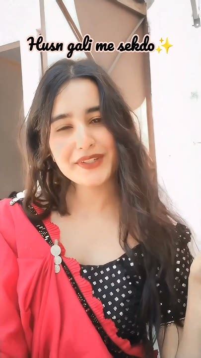 Husn Gali Me Sakdo 💕 Trending Viral Short Shorts Reels Ytshorts