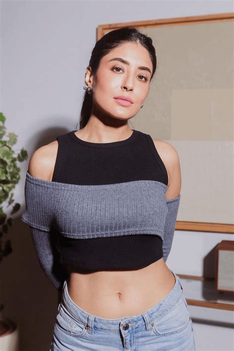 Sana Makbuls Navel In Crop Top And Jeans Rnavelnsfw