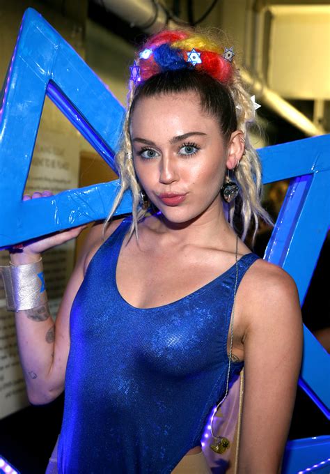 Celebrity Gossip Entertainment News And Celebrity News Miley Cyrus