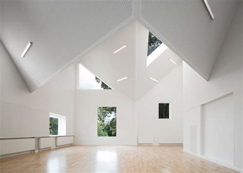 Healthcare Centre For Cancer Patients By Nord Architects