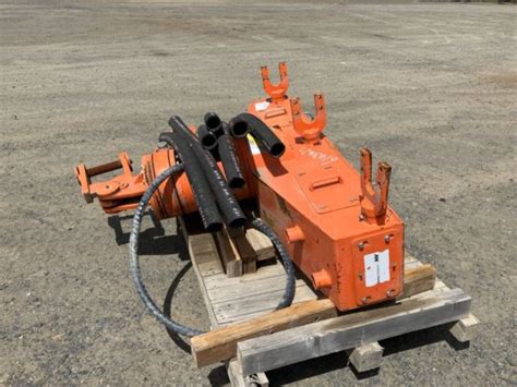 Netter Vibration Series Nvi3 Mass Concrete Compacting Unit Attached