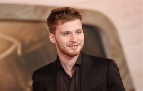 Gladiator 2 Actor Fred Hechinger Plays Down Gay Kiss Storm