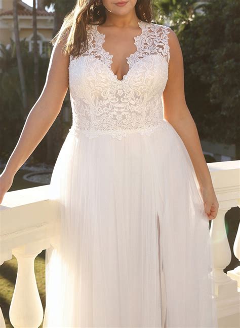 A Line V Neck Sleeveless Court Train Lacetulle Plus Size Wedding