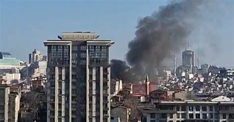 Son dakika Beyoğlu nda korkutan yangın Son dakika haberleri