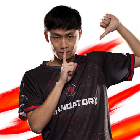 Mikee Joueur De Léquipe Valorant De Mandatory