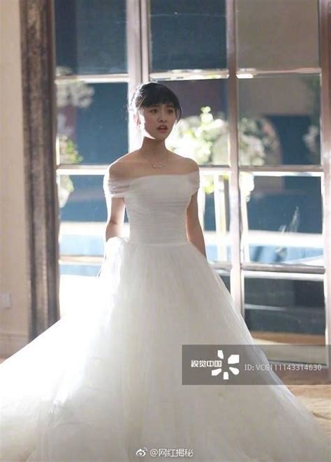 沈月被批胖杉菜，網上一片吐槽聲，粉絲：是視覺中國的錯 每日頭條