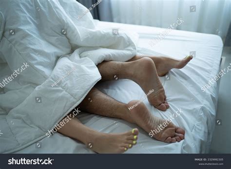 Woman Feet On Men Why Women Are More Likely To Have Foot Ankle Knee