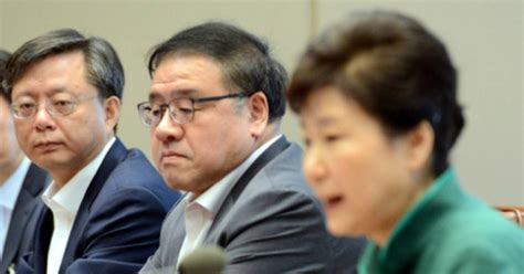 문고리 3인방 말고는 아무도 몰랐다