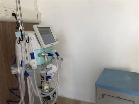 全力扩容床位、加速床位周转，嘉定抓紧收治新冠重症患者