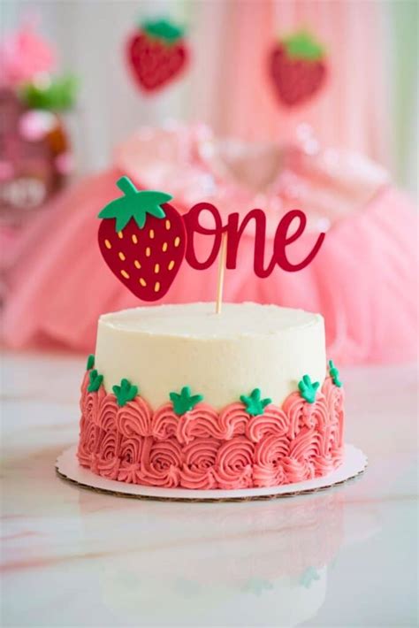 12 Adorable Strawberry Smash Cake Ideas For The Sweetest Berry First