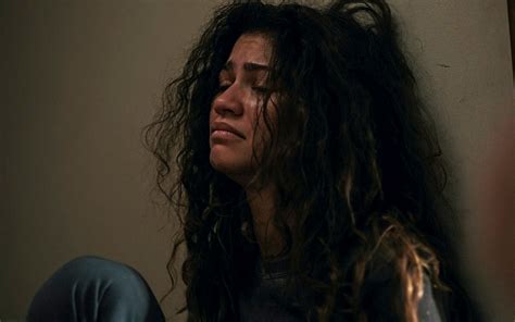 Euphoria Season 2 Episode 5 Recap Rues Addiction Hits A New Low