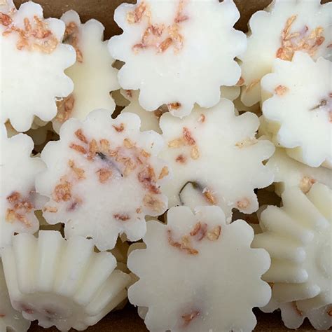 Honeysuckle And Jasmine Soy Wax Melts Box Of 10 X 20g Each Approx 200g