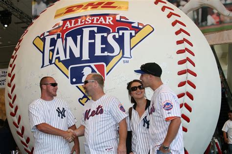 On Yankees Fans Mets Fans And Coexisting In The Suburbs Pinstripe Alley