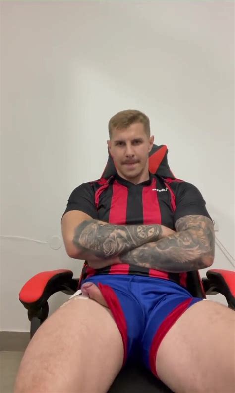 Beefy Hunk Handsfree Cum