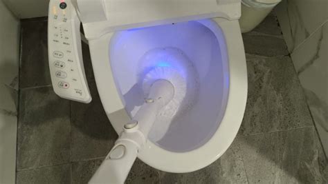 화장실 물때 곰팡이 제거 전동 청소솔 휴비크 무선 욕실청소기 네이버 블로그