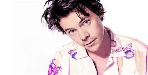 Harry Styles и „music For A Sushi Restaurant Вижте официалното видео