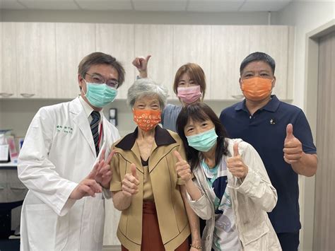 第四期別放棄！老嫗去年癌末轉移一度拒絕治療 今年現身「氣色良好」 祝你健康 三立新聞網 Healthsetncom