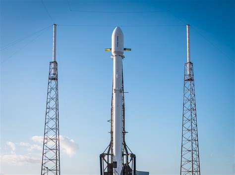 In Photos Spacex Rocket Launches Secret Zuma Spacecraft Then Lands