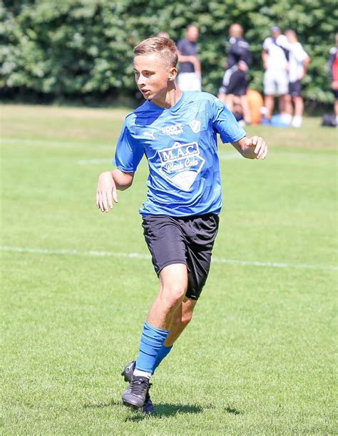 Sex Hbk Spelare Intar Rikslägret Hallandsport