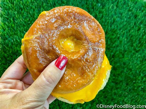 Disneys Best Grilled Cheese The Disney Food Blog