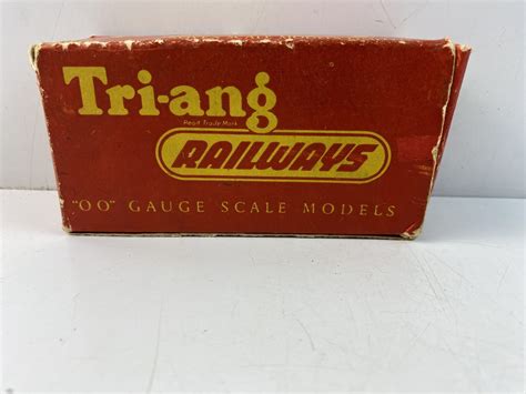 Triang Shell Oil Tank Wagon Rocket Railways