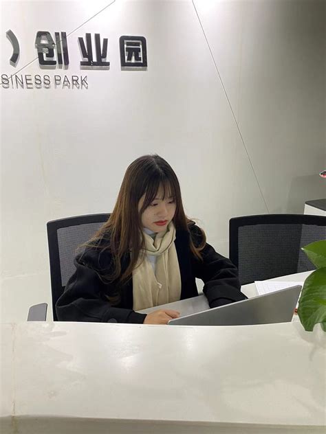 抗疫有我｜青年志愿者余琪：我们通宵达旦，希望你没有吹我们吹过的晚风四川在线