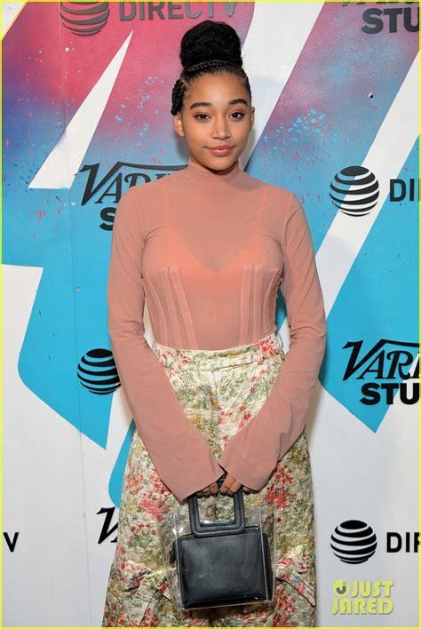 Photo Amandla Stenberg George Mckay Hands Touch Tiff Premiere 05