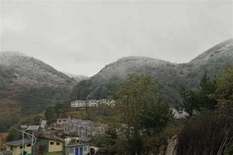 湖北西部山区十月飘雪 比往年来得早一些武汉即将开启五连晴凤凰网湖北 凤凰网